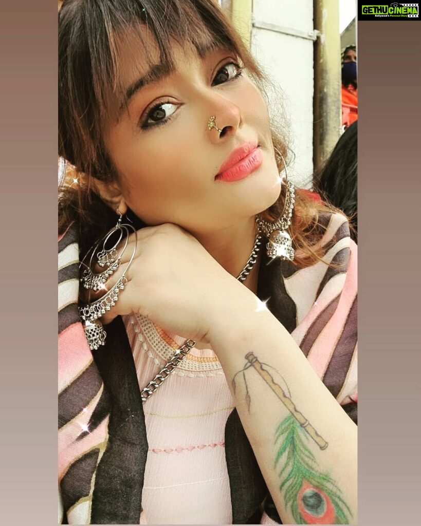 Actress Kiran Rathod HD Instagram Photos and Wallpapers April 2021 ...