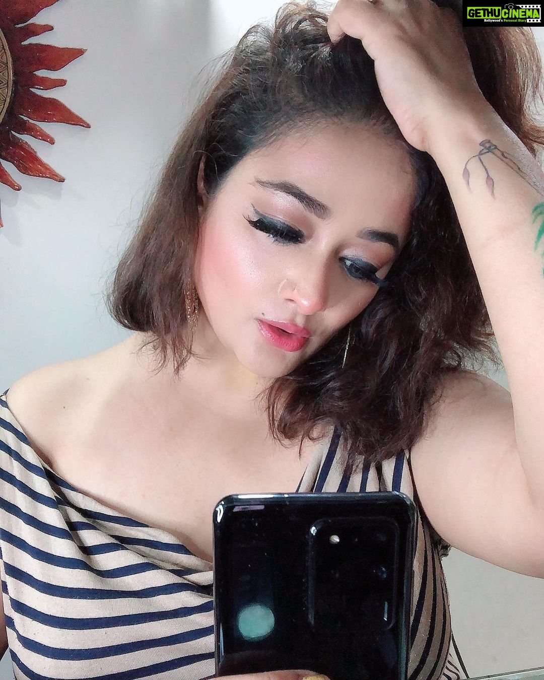 Kiran Rathod Instagram – Hey you 😛💕🌺💋 | Gethu Cinema