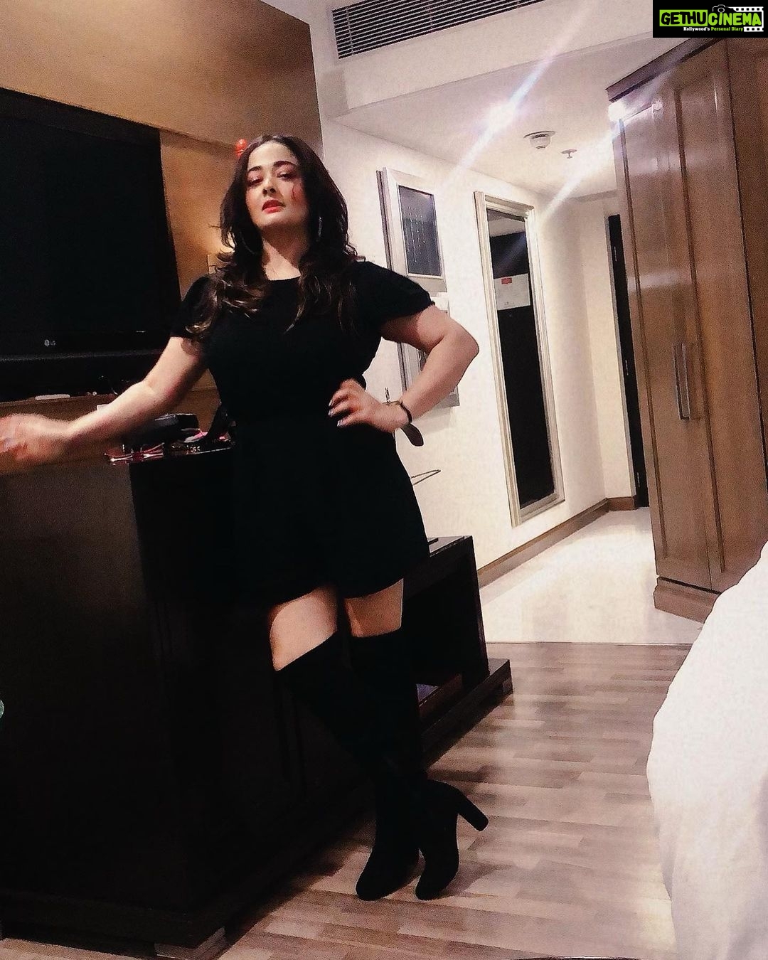 Actress Kiran Rathod HD Instagram Photos and Wallpapers February 2020 ...