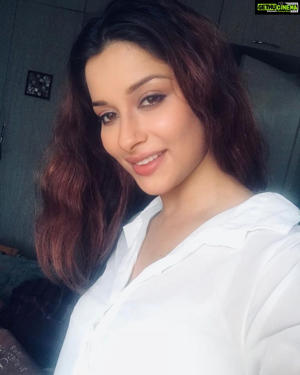 Actress Madhuurima HD Instagram Photos and Wallpapers January 2019 ...