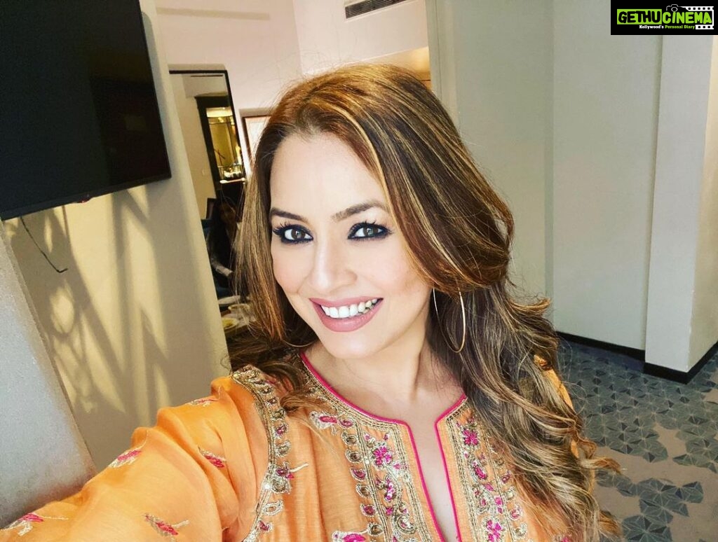 Actress Mahima Chaudhry HD Instagram Photos and Wallpapers February ...