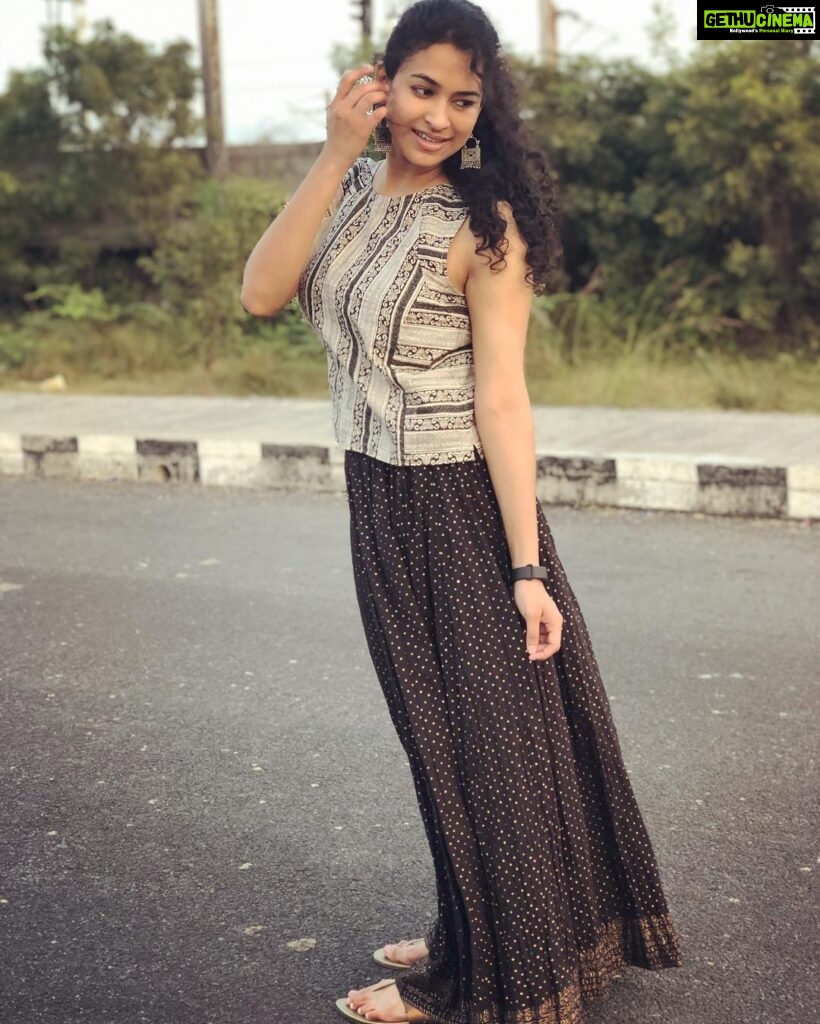 Misha Ghoshal Instagram – 😁 | Gethu Cinema