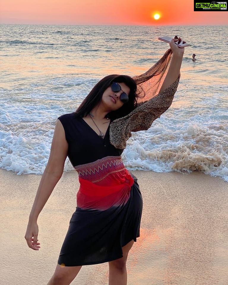 Naina Sarwar Instagram – Be d Vibe dat attracts ur own tribe🐣 Pc ...
