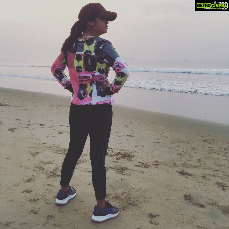 Nandita Swetha Instagram – Loved dis pic for no reason ️ #mrngs #Beach ...