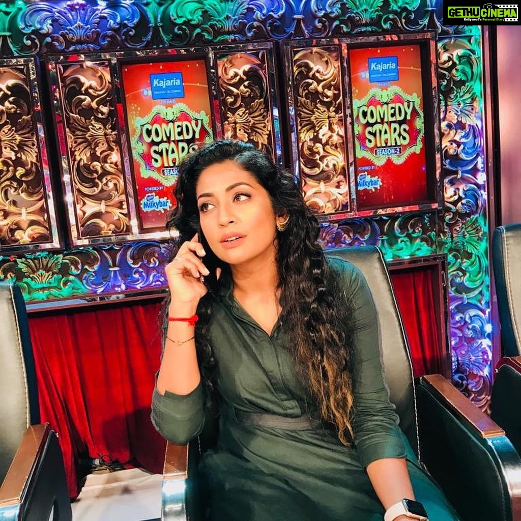 Navya Nair Instagram – Thank u jaaanu fr ur make up @jaan_moni_das .. styling sabbu ...