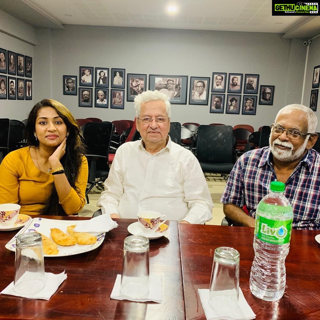 Navya Nair Instagram – Tea break … state awards.. chairman kumar sahani ...