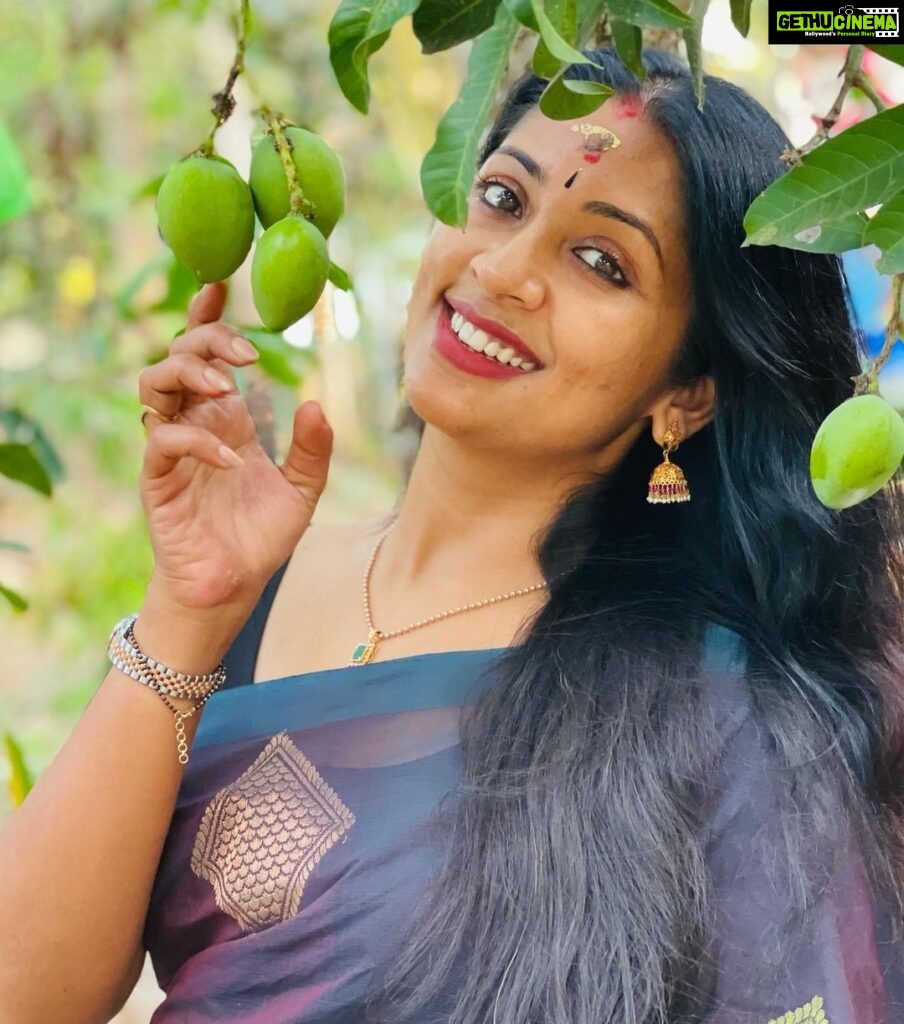 Actress Navya Nair HD Photos and Wallpapers March 2021 - Gethu Cinema