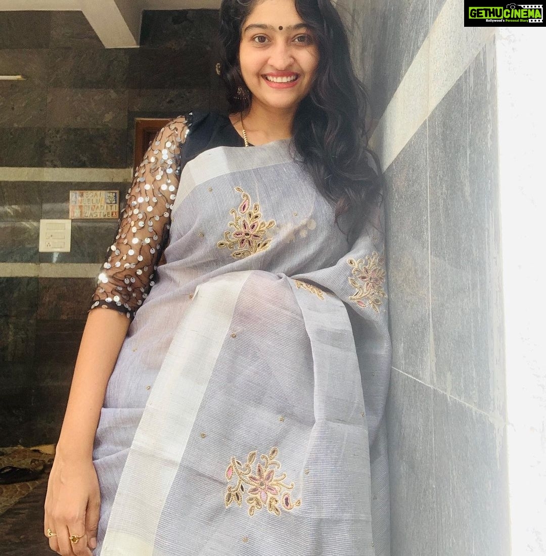 Neelima Rani Instagram – Beautiful jute saree with embroidery and cut ...