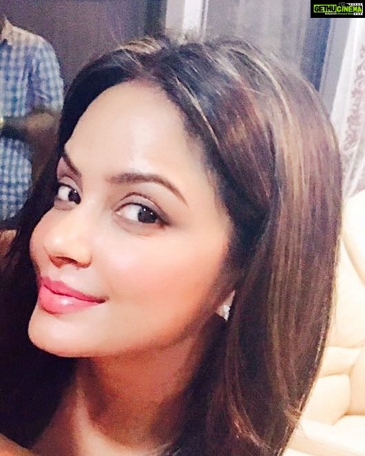 Neetu Chandra Instagram – Wishing #HappyOnam to each one of you 🙏😊🤗🤗🤗 ...