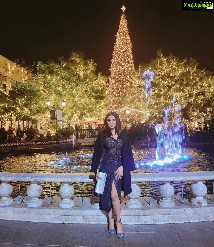 Actress Neetu Chandra HD Photos and Wallpapers December 2021 | Gethu Cinema