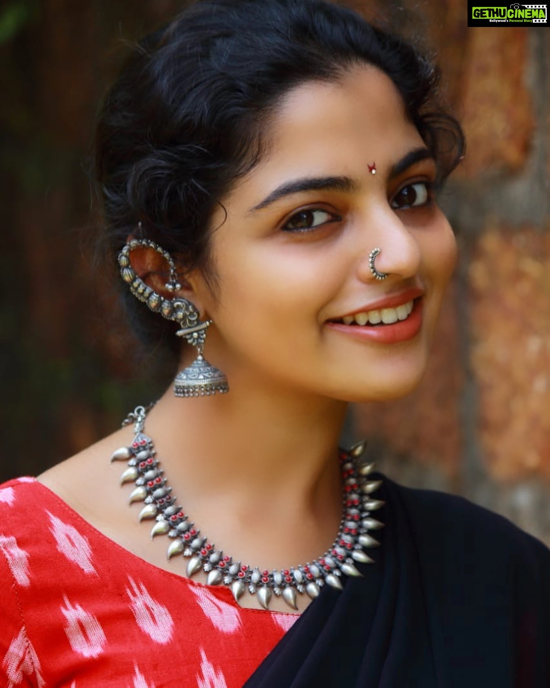 Nikhila Vimal Instagram – Final set🙈🙈🙈 @akhilavimal photography ️😘 ️😘 | Gethu Cinema