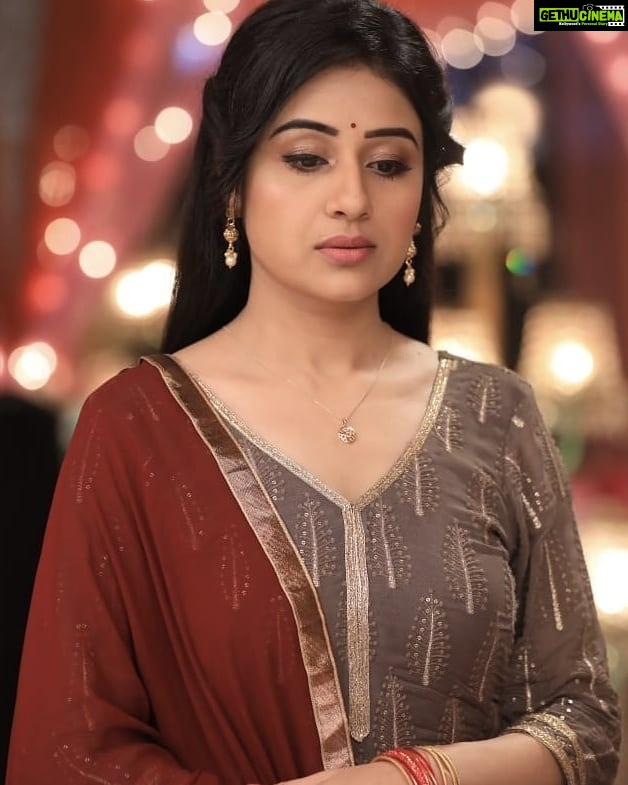 Paridhi Sharma Instagram – “Work hard in silence, let your success make ...