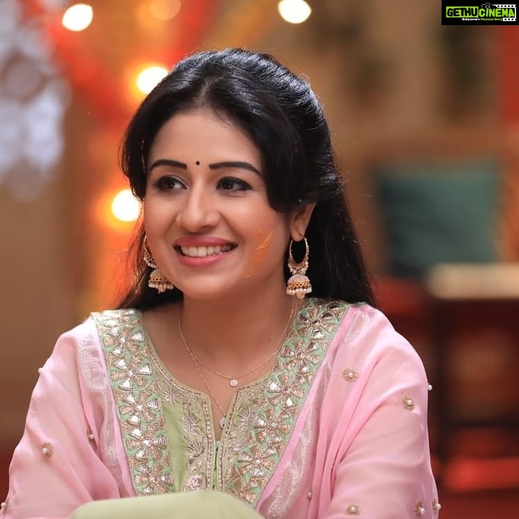 Paridhi Sharma Instagram – Enjoy the little things, for one day you may ...