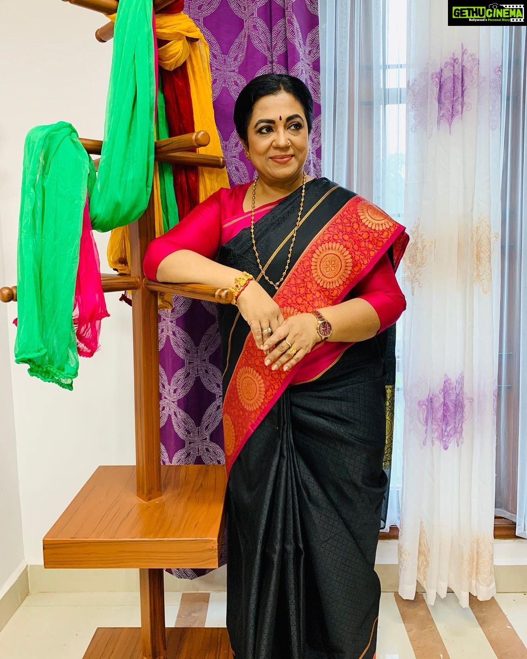 Poornima Bhagyaraj Instagram – Saree by @shreewins 😍for my new serial # ...