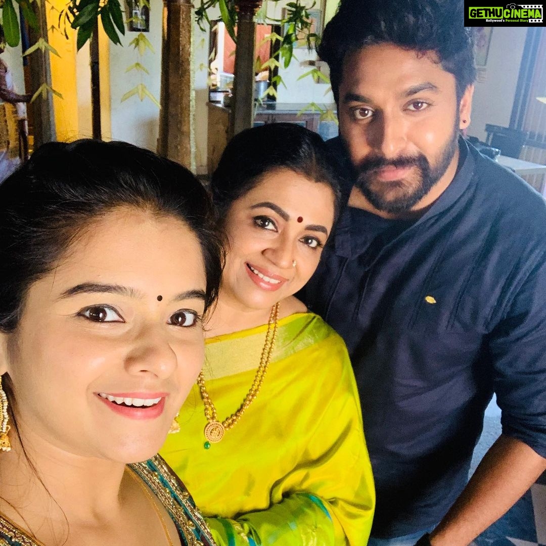 Poornima Bhagyaraj Instagram – First day of shoot in 2020 for Kanmani ...
