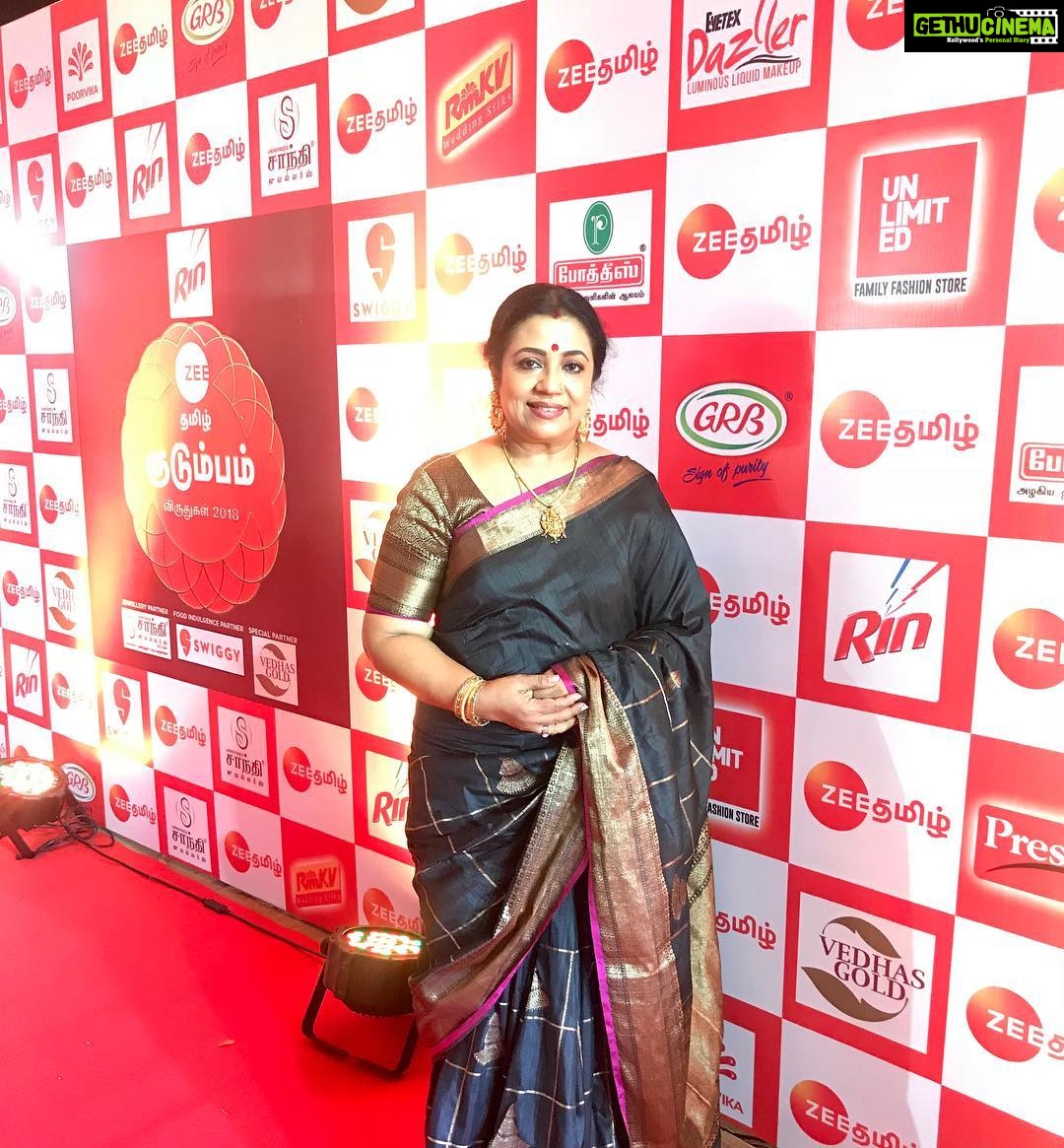 Poornima Bhagyaraj Instagram – At the Zee television awards | Gethu Cinema