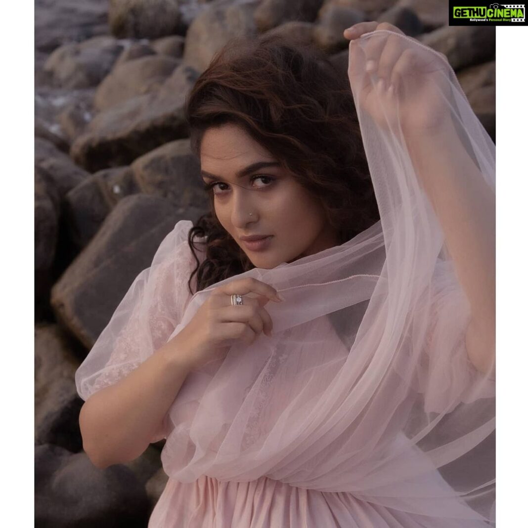 Actress Prayaga Martin HD Photos and Wallpapers February 2021 | Gethu ...