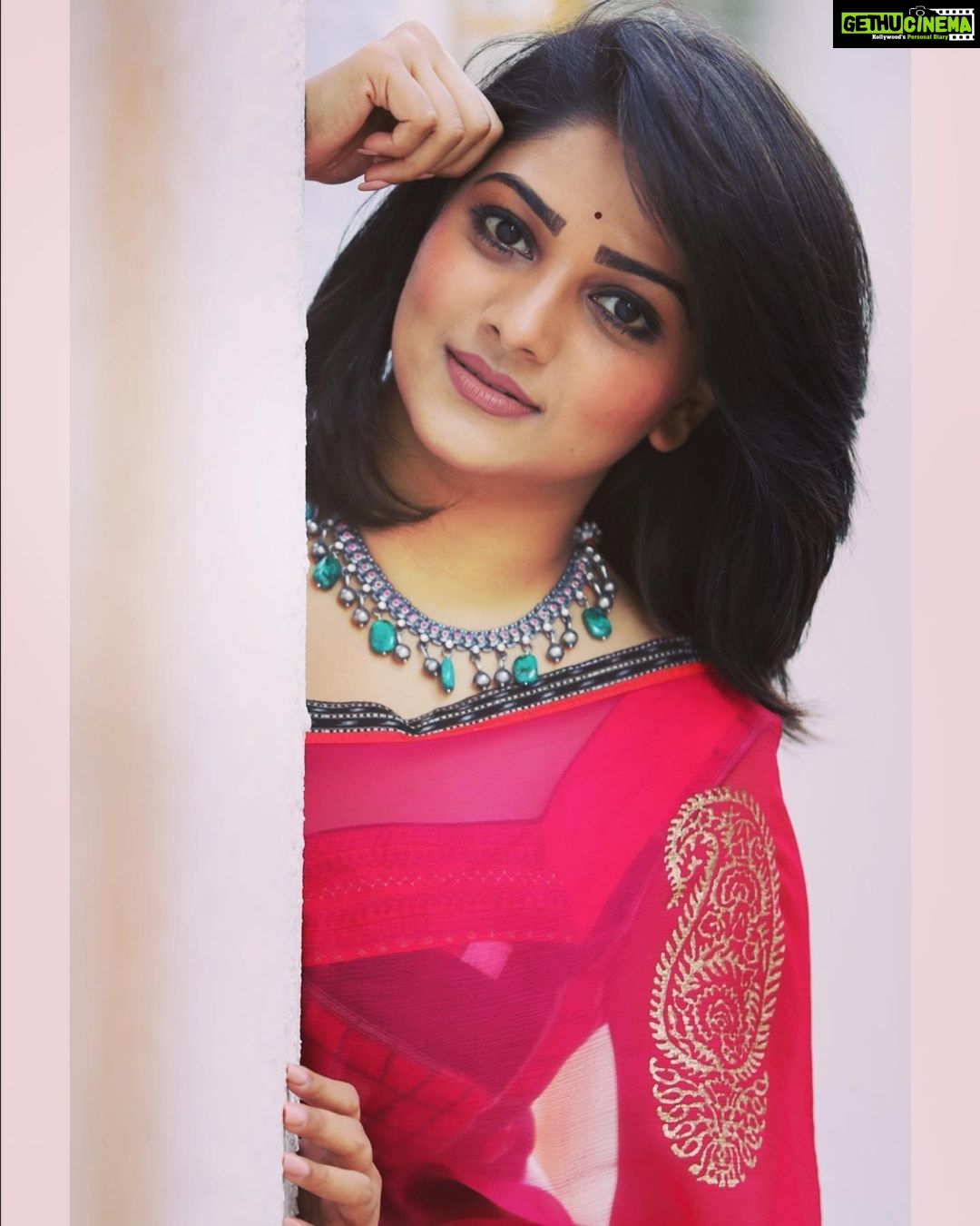 Actress Rachita Ram HD Photos and Wallpapers December 2020 - Gethu Cinema