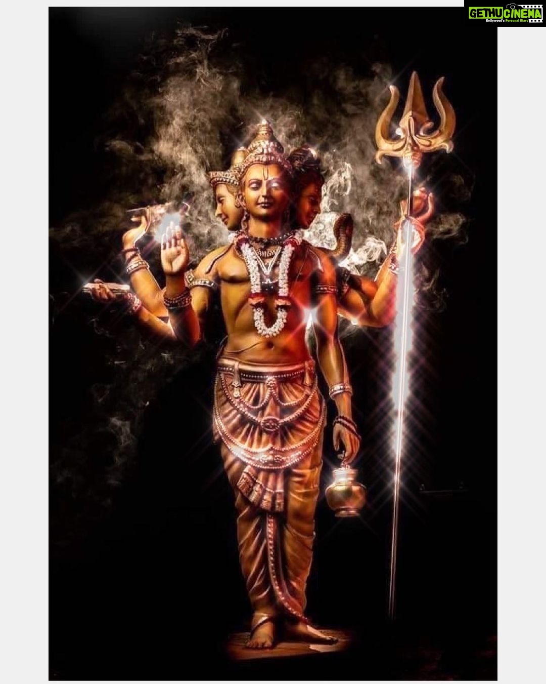 Rachita Ram Instagram – ಗುರು ಬ್ರಹ್ಮ ಗುರು ವಿಷ್ಣು ಗುರು ದೇವೋ ಮಹೇಶ್ವರ ...