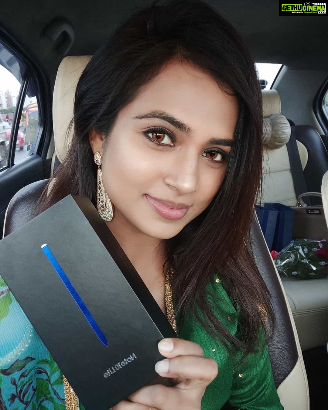 Ramya Pandian Instagram – Happy launching #samsungnote10lite at Samsung ...