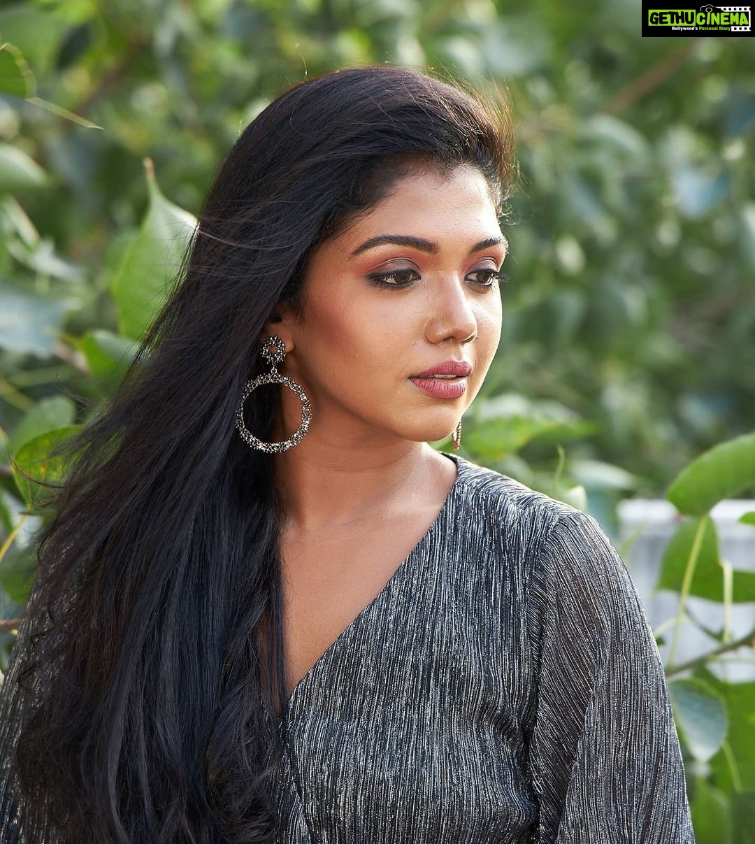 Actress Riythvika HD Instagram Photos and Wallpapers February 2021 ...