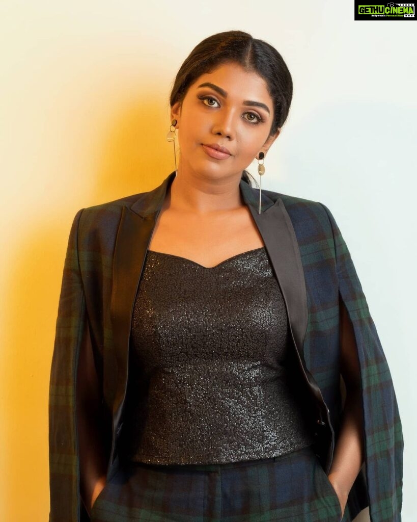 Riythvika Instagram – Concept & stylist @njsatz Saree & blouse @studio ...