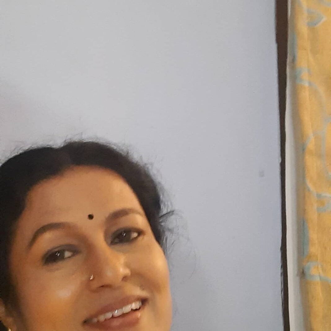 Actress Sabitha Anand HD Photos and Wallpapers June 2021 | Gethu Cinema