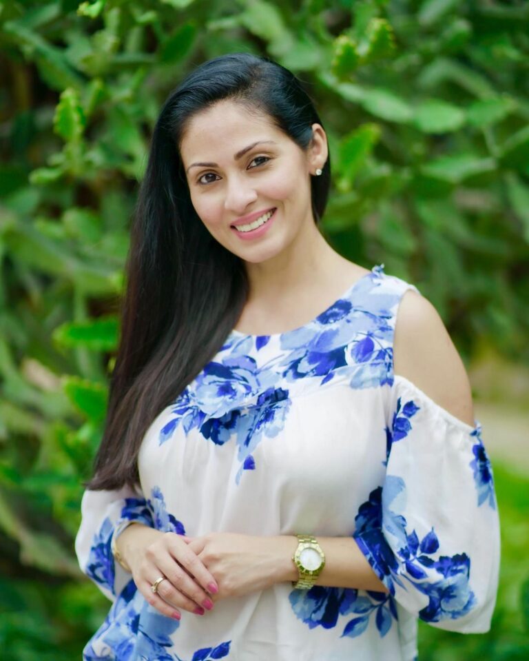 Sadha Wiki, Biography, Age, Gallery, Spouse and more