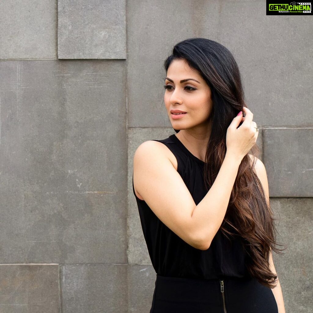 Actress Sadha HD Instagram Photos and Wallpapers December 2021 | Gethu ...