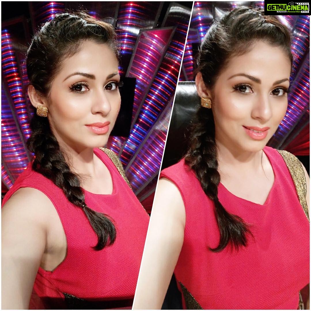 Sadha Instagram – And the season 9 of Jodi no.1 ends today! 😄 was such ...