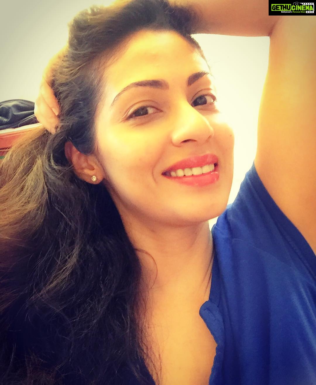 Actress Sadha HD Instagram Photos and Wallpapers June 2016 | Gethu Cinema