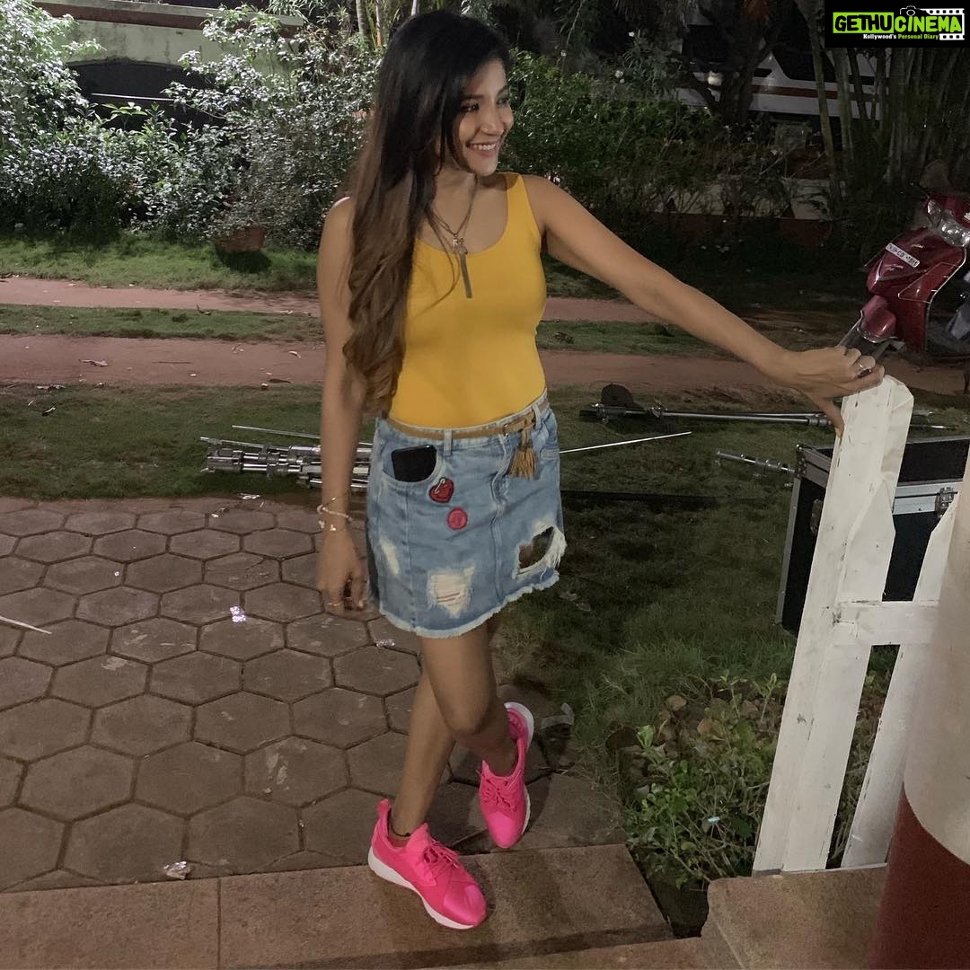 Sakshi Agarwal Instagram – I carry my own aura… Built it through sheer determination and hard ...