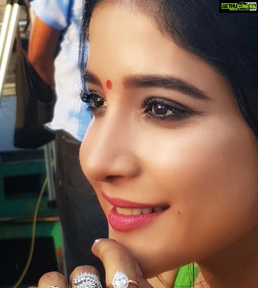 Sakshi Agarwal Instagram – Please watch #Aranmanai3 in theatres and be ...