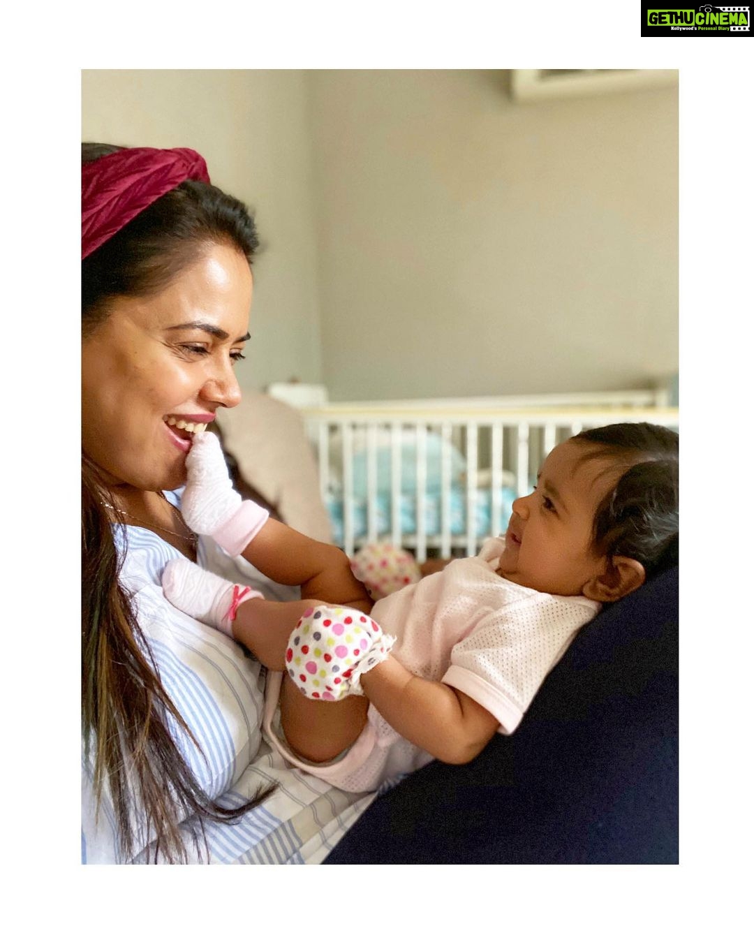 Sameera Reddy Instagram – My lil piece of heaven 💝 #my #babygirl . # ...