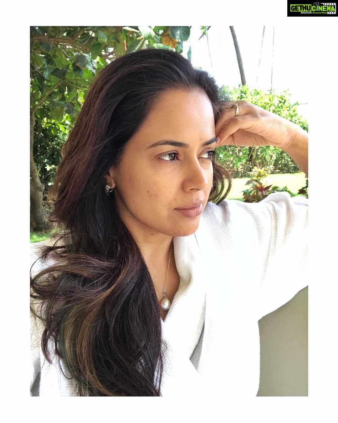 Actress Sameera Reddy HD Instagram Photos and Wallpapers August 2019 | Gethu Cinema