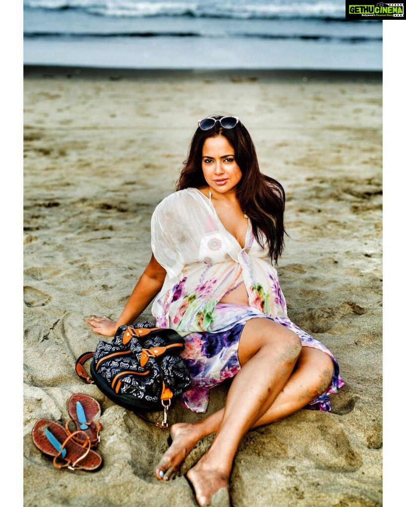 Sameera Reddy Instagram Be Your Own Kind Of Beautiful 🤩 Midweek