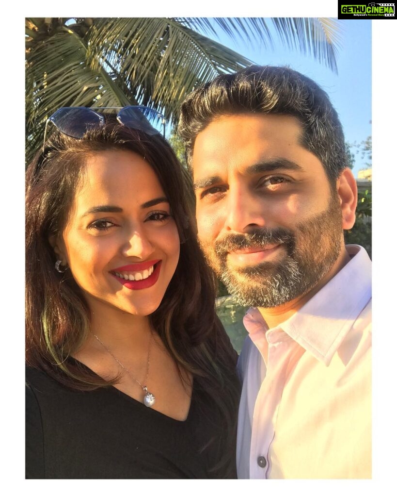 Sameera Reddy Instagram - It’s such an indian thing to do straight hair ...