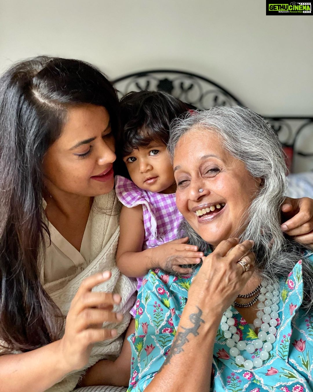 Sameera Reddy Instagram – Stuck in the middle with these two🤪 # ...