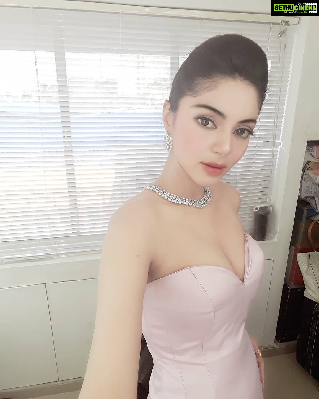 Sanam Shetty Instagram – First of all huge thanks to Tharshan’s fans for ur love for him 🙏 plz ...