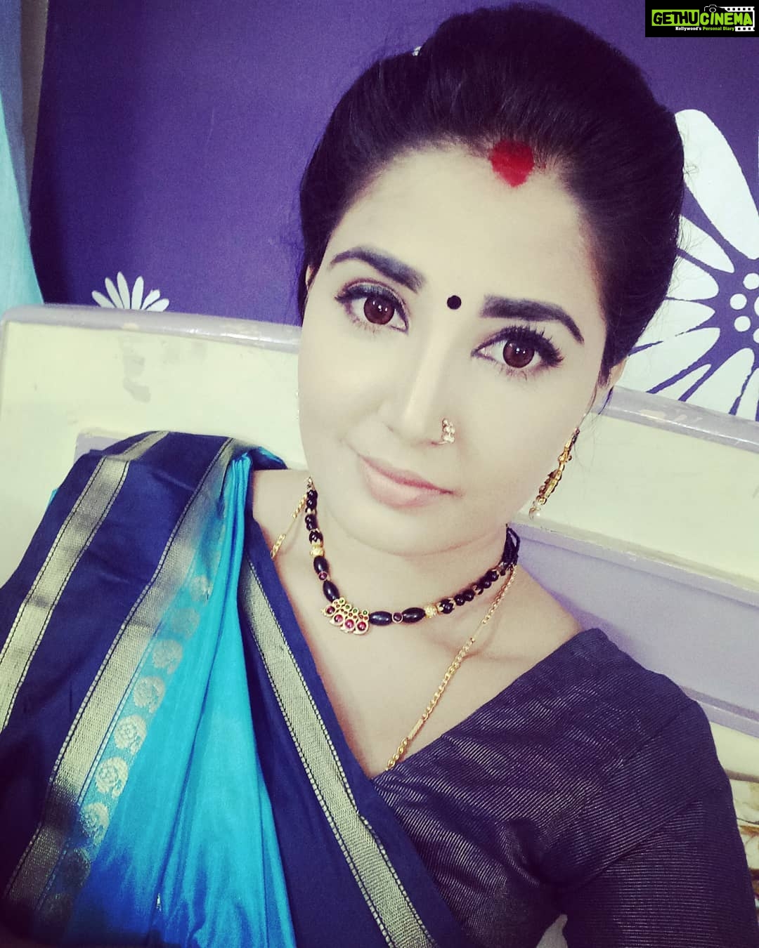 Actress Sandra Amy HD Photos and Wallpapers December 2017 - Gethu Cinema