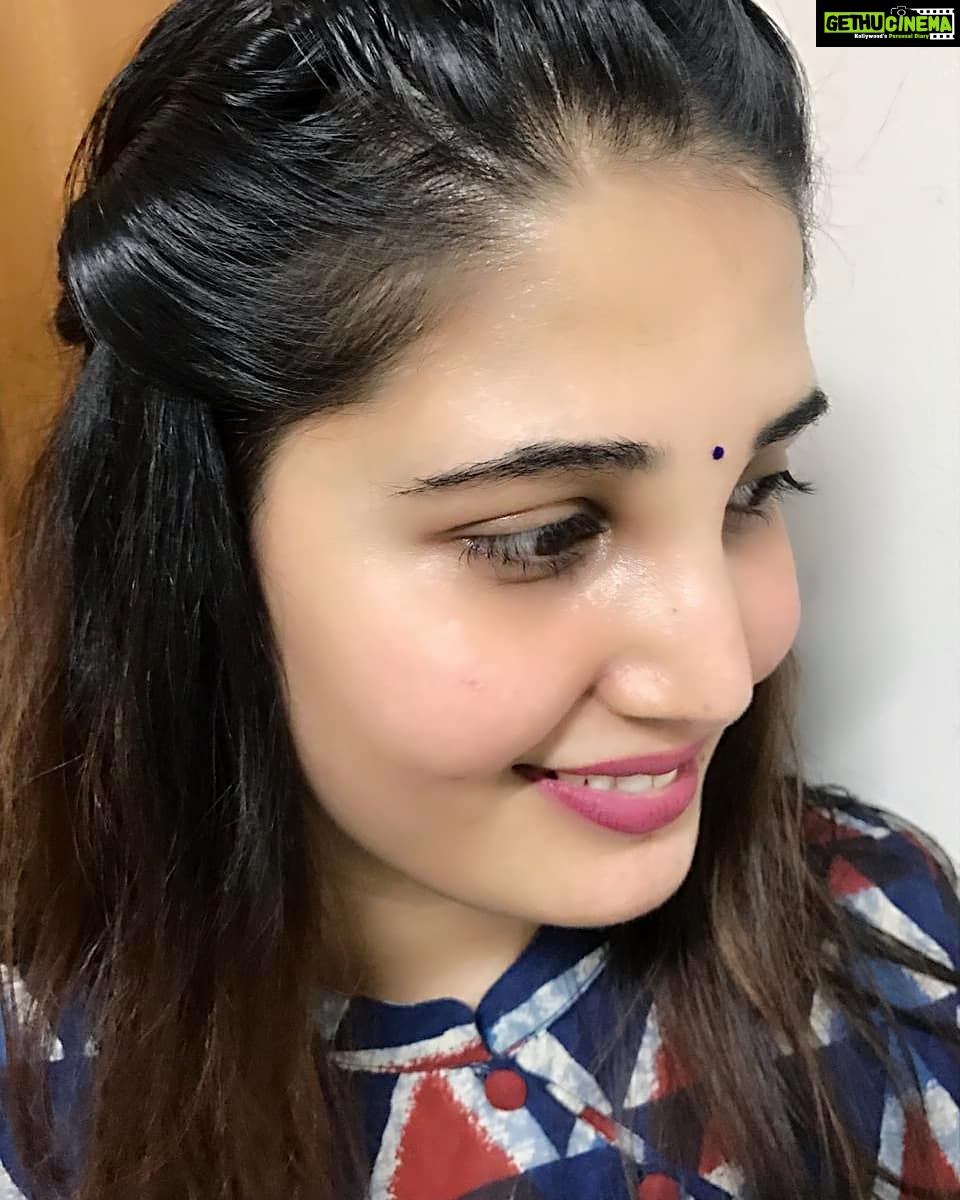 Sandra Amy Instagram - Chashmish😎 - Gethu Cinema