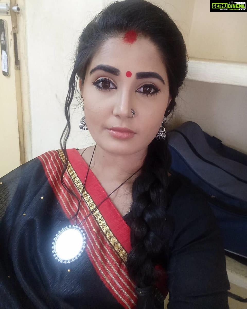 Actress Sandra Amy HD Instagram Photos and Wallpapers November 2018 ...