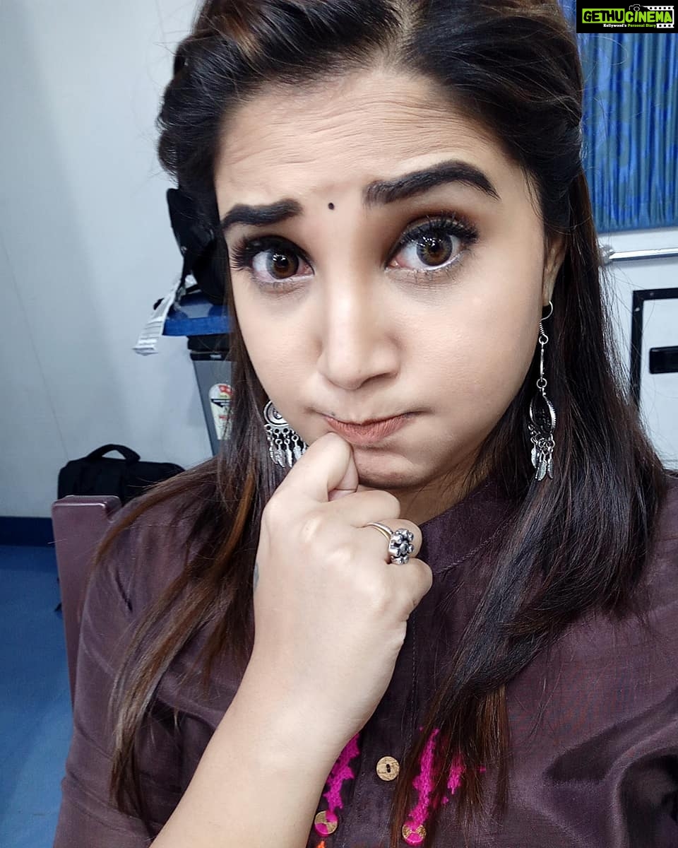 Actress Sandra Amy HD Instagram Photos and Wallpapers July 2018 | Gethu ...