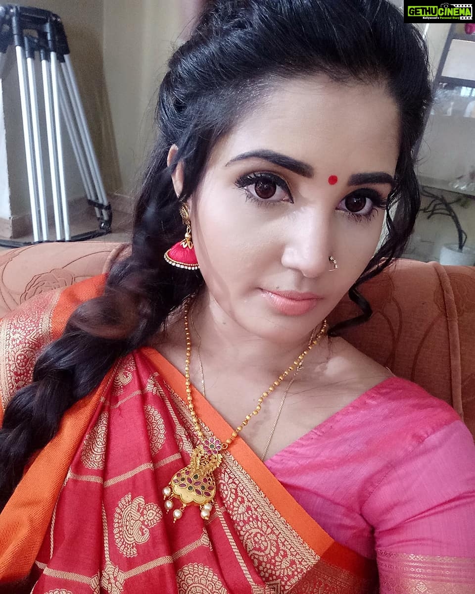 Actress Sandra Amy HD Instagram Photos and Wallpapers May 2018 | Gethu ...