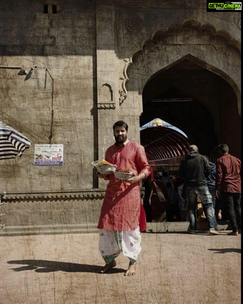 Actor Santhanam HD Photos and Wallpapers July 2021 - Gethu Cinema