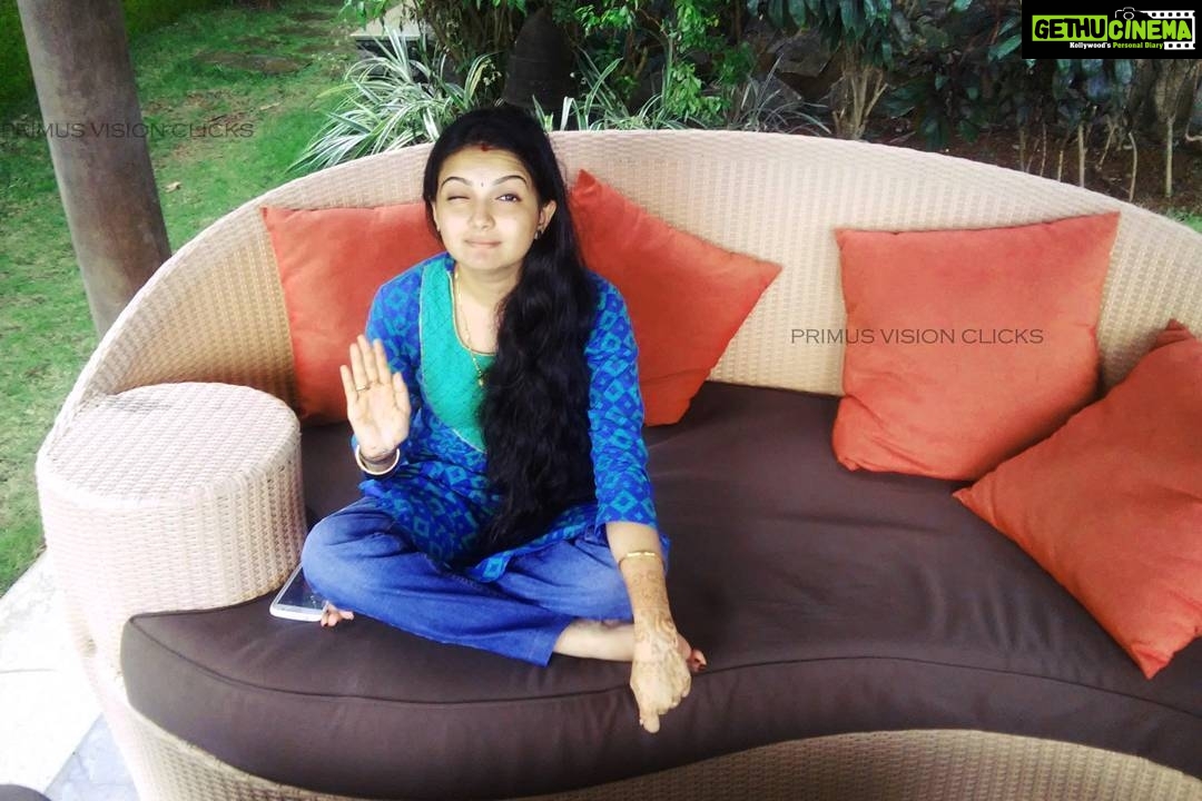 Saranya Mohan Instagram – Good night friendd #instalike #instahub # ...