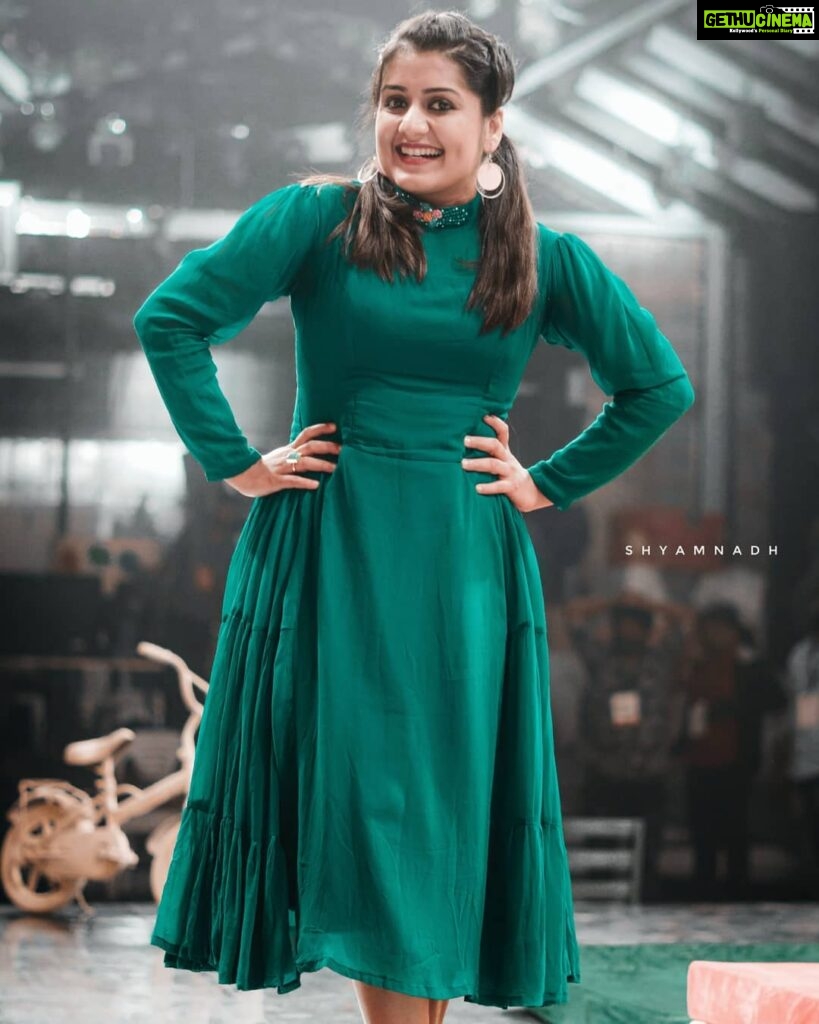 Actress Sarayu Mohan HD Instagram Photos and Wallpapers January 2021 ...