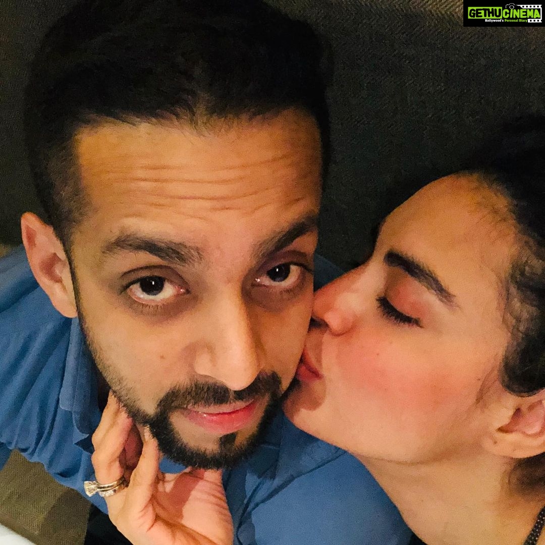 Shweta Bhardwaj Kiss