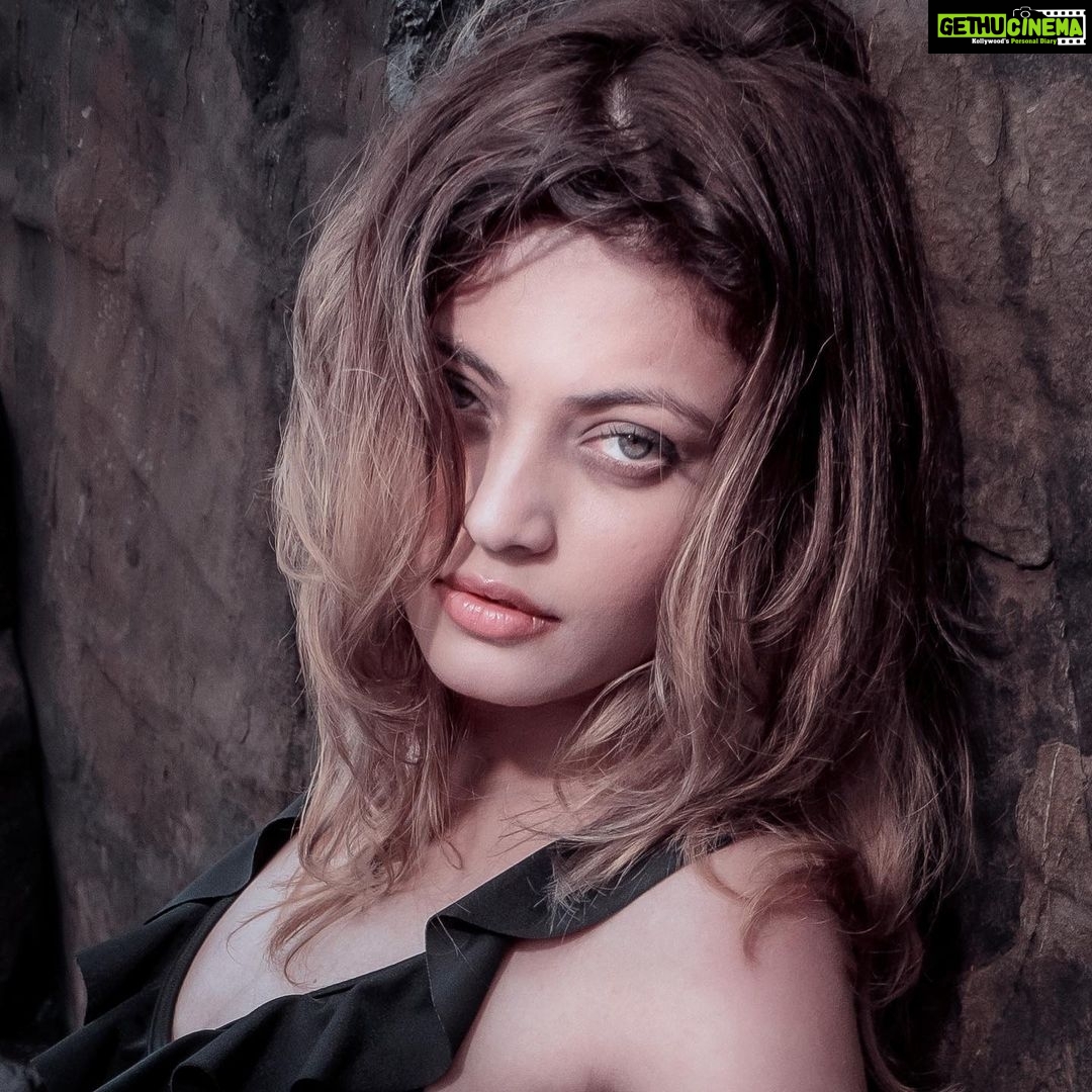 Sneha Ullal Instagram – Look me dead in the eye and #keepitreal . . # ...