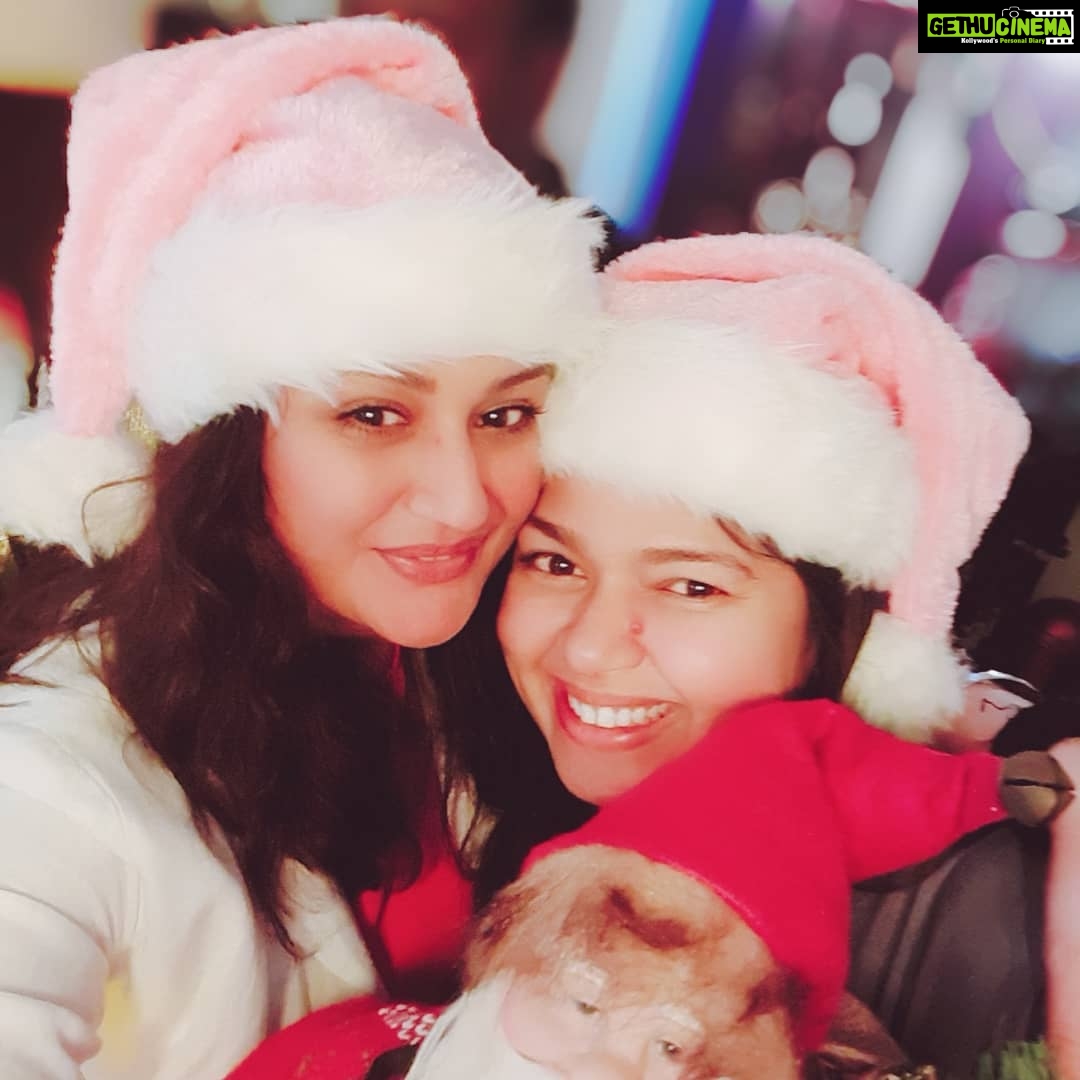 Sonia Agarwal Instagram – Merry xmas 🎉💖 | Gethu Cinema
